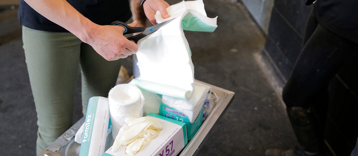 Buy Vet Supplies & Products Online - Next Day Delivery | Farm & Stable Buy Vet Supplies & Products Online - Next Day Delivery | Farm & Stable